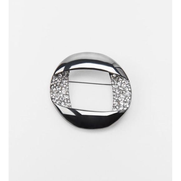 Zara | Jewelry | Zara Rhinestone Circular Brooch | Poshmark